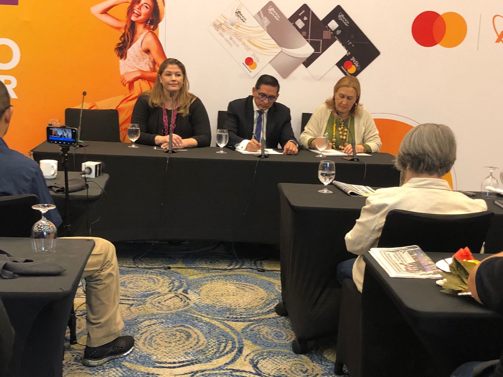 Banco Popular y Mastercard firman alianza empresarial